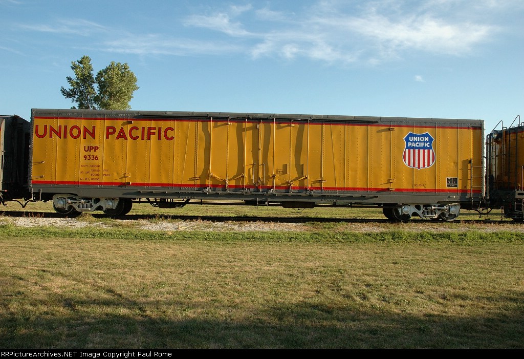 UPP 9336, Express Box Car,